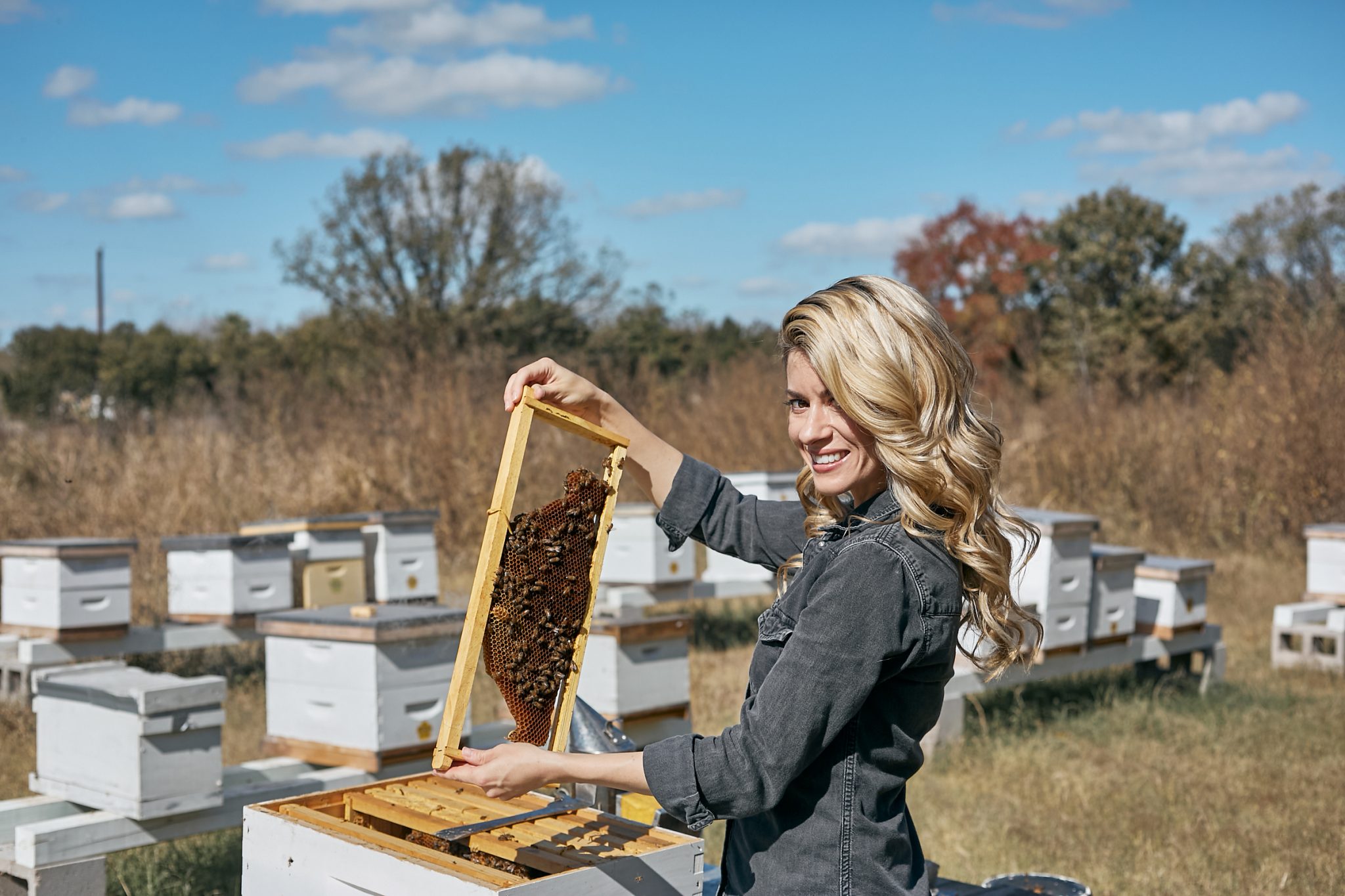 Erika Thompson, Queen Bee of Social Media's Beekeeping and Bee Removals ...